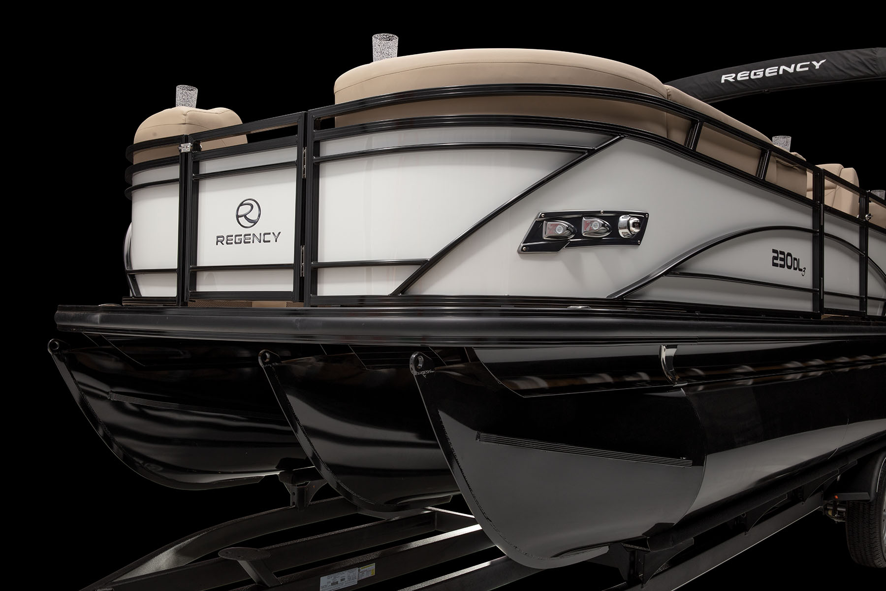 230 DL3 - REGENCY Pontoon Boat