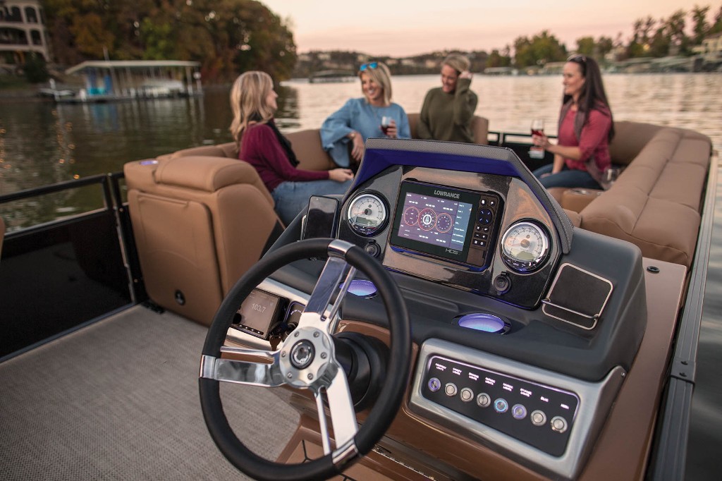 250 LE3 Sport - REGENCY Pontoon Boat