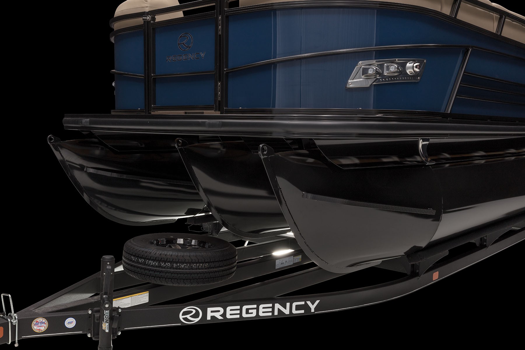 250 LE3 - REGENCY Pontoon Boat